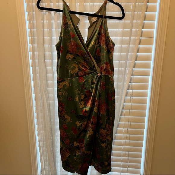 Adelyn Rae | Dresses | Flower Velvet Pattern Midi Dress | Poshmark